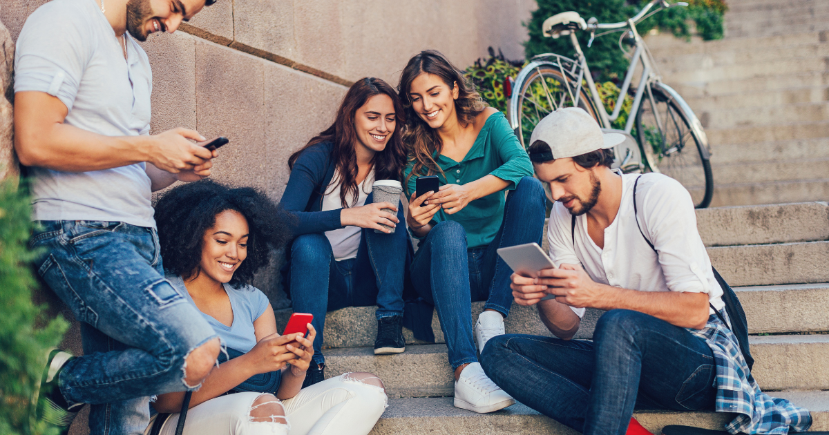 How to Build a Community on Social Media in 2024 | VerifiedCliq
